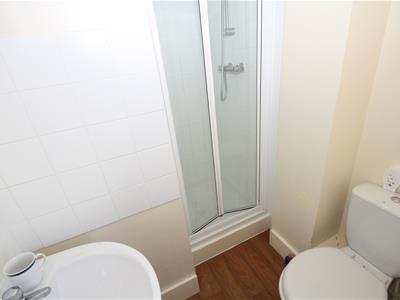 Holden Park Road, Tunbridge Wells PCM £1,100 p.c.m. To Let